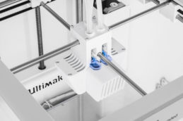 Sortie des imprimantes 3D Ultimaker 3 et UM3 Extended
